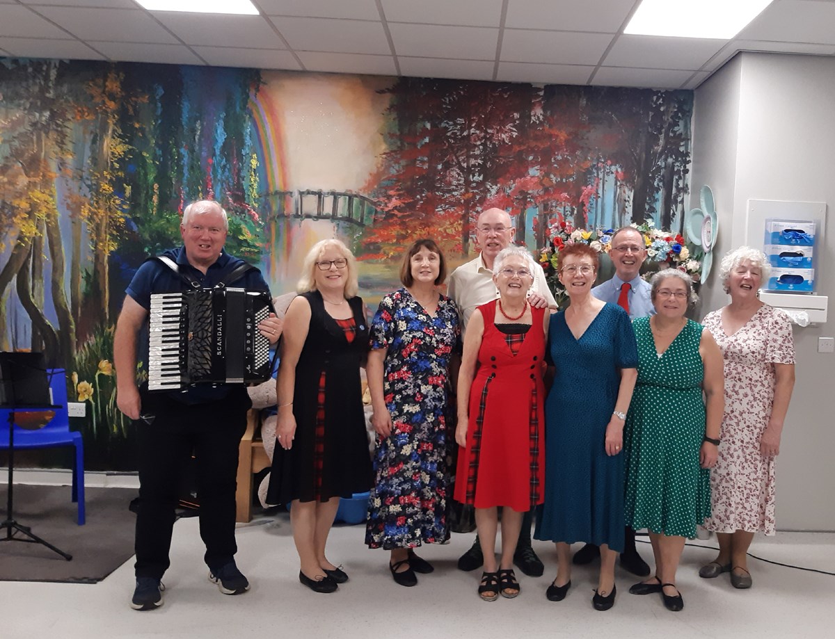 RSCDS Glasgow Branch | News | QUEH 'Stroke'