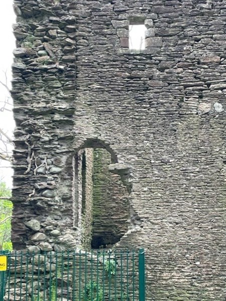Castle Cluggy | Home